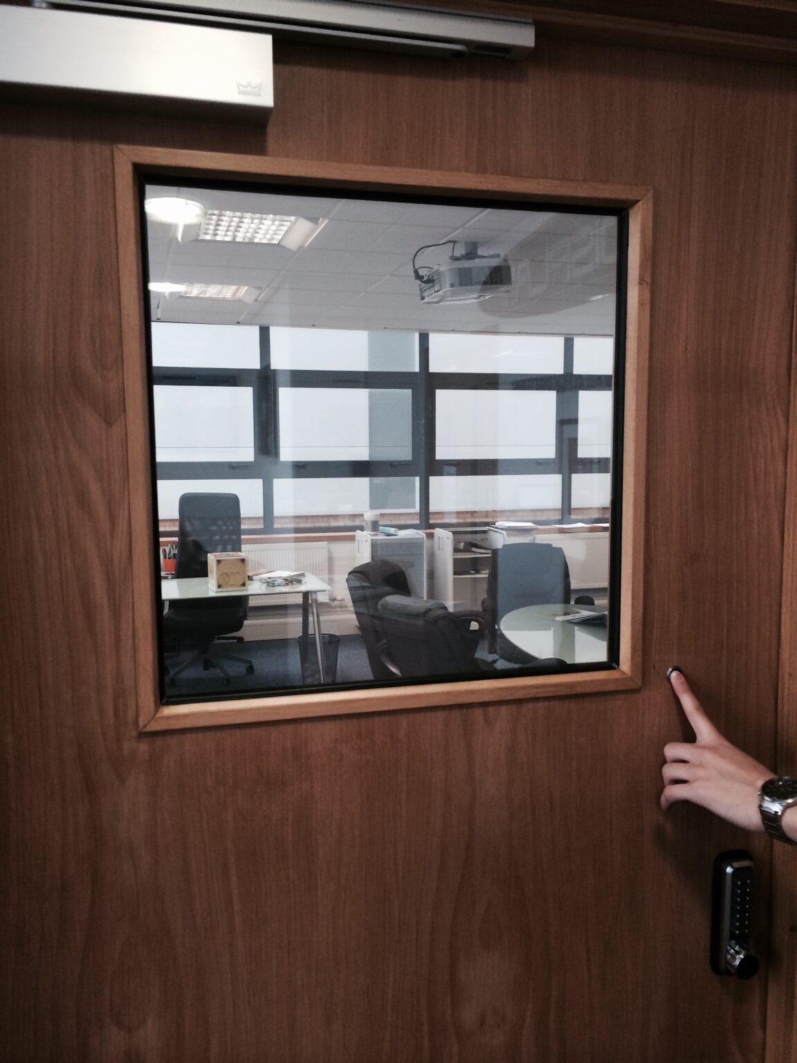 Switchable Vision Panels - Intelligent Glass