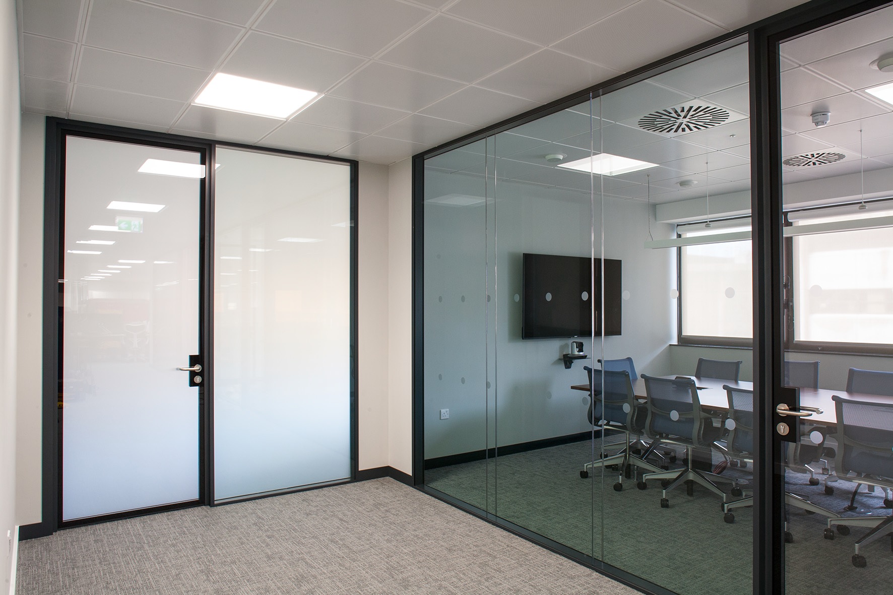 Switchable Smart Glass & Film Solutions - Intelligent Glass